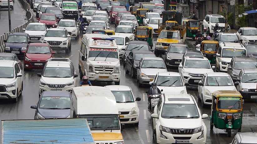 കാൽനടക്കാരെ ബഹുമാനിക്കണം റോഡ് സുരക്ഷയ്ക്കായുള്ള നാറ്റ് പാക് റിപ്പോർട്ട് ...