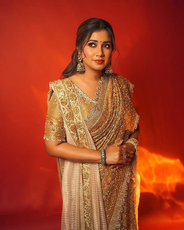 ശ്രേയയുടെ മലയാളം പാട്ടുകളിലൂടെ | Shreya Ghoshal | Shreya Ghoshal hits ...