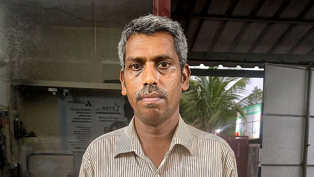 അന്ന് ട്രെയിന്‍ ദുരന്തം ഒഴിവാക്കിയ ഹീറോ, ഇന്നും കട്ട് കേക്ക് കച്ചവടം ...