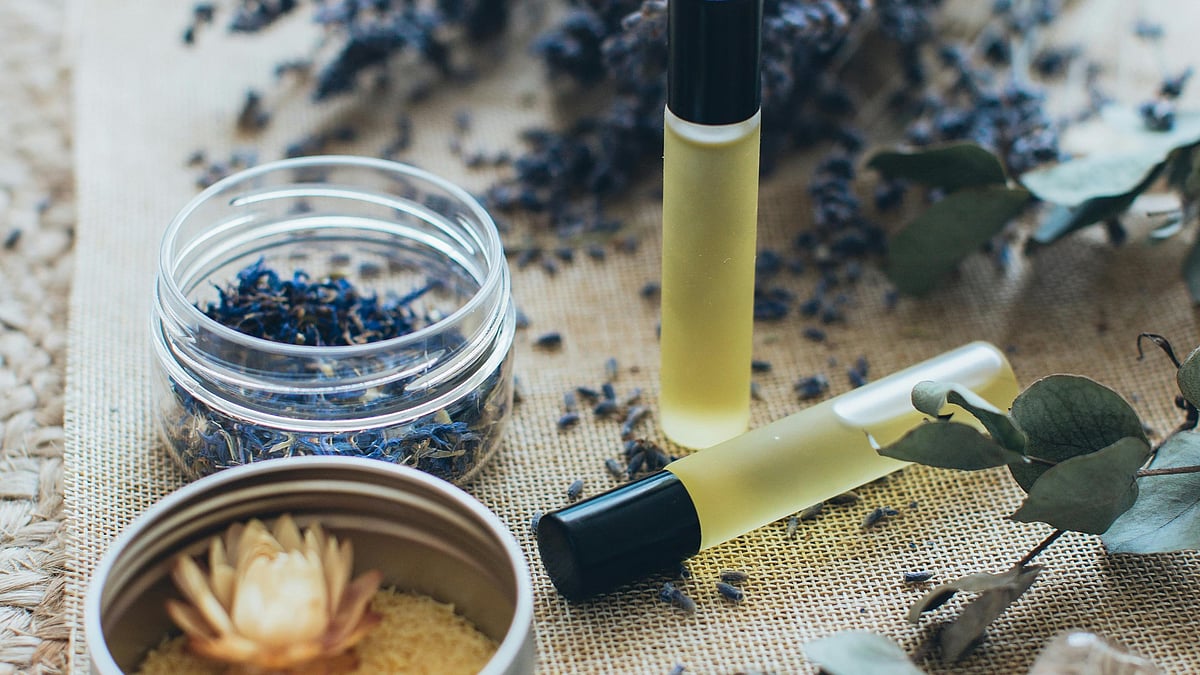 മൂഡും വ്യക്തിത്വവും അനുസരിച്ച് പൂശാം; പെർഫ്യൂം തിരഞ്ഞെടുക്കുമ്പോ ...